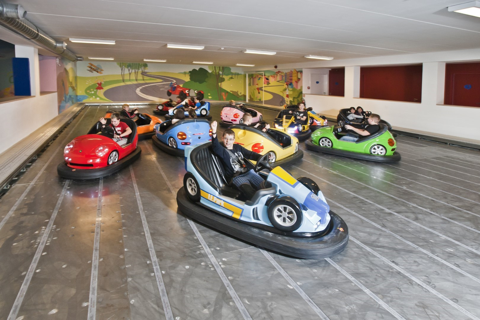 Autodrom | Vnitřní zábavní atrakce pro děti