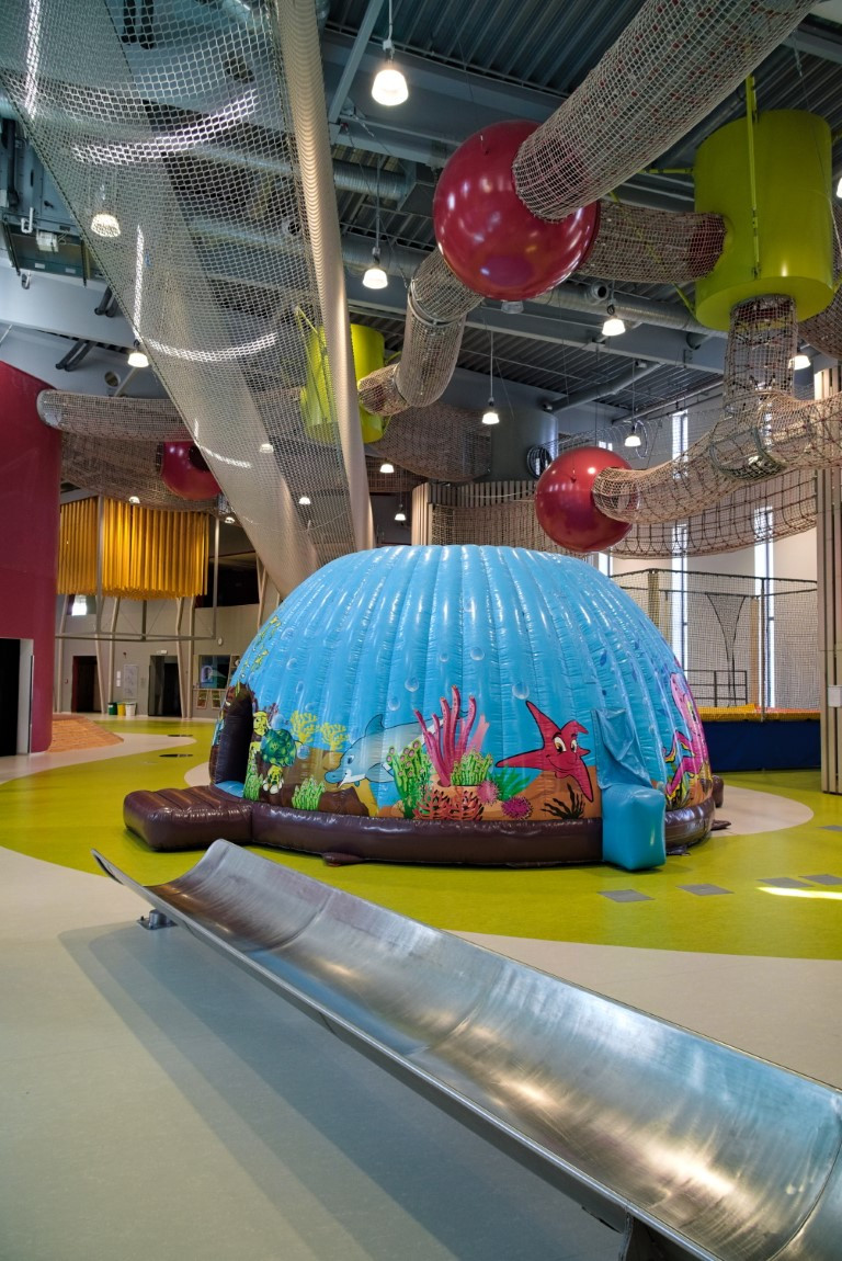 Podmořská jeskyně | Skákací atrakce v dětském parku